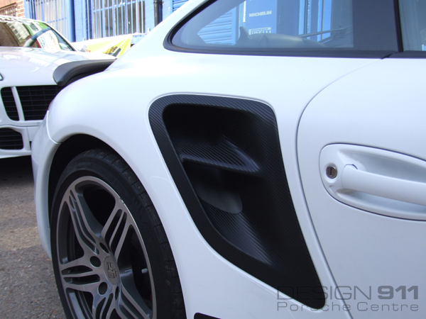 Porsche 997 Turbo Carbon & Matt White Wrap | Design 911
