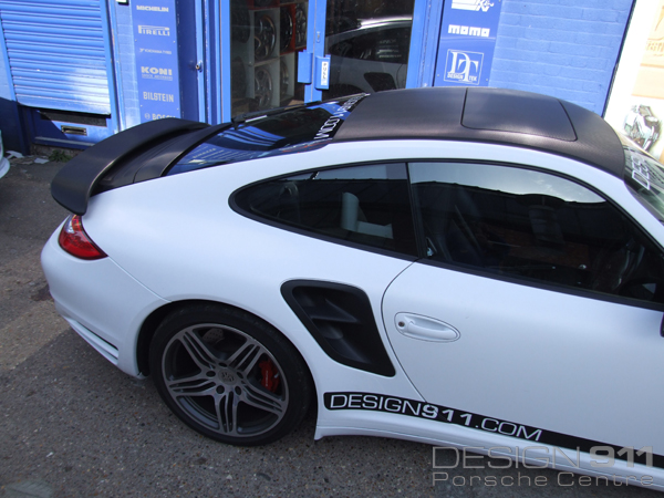 Porsche 997 Turbo Carbon & Matt White Wrap | Design 911