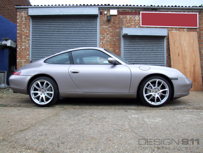 Porsche 996 Carrera 4 with 19" Style 1052 alloy wheels | Design 911