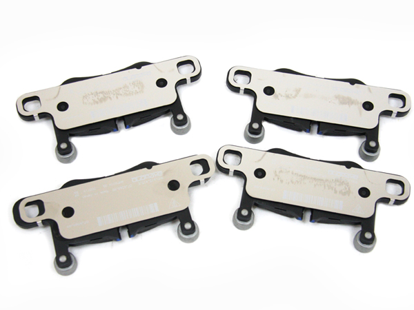 Brake pads, REAR. Porsche 9YA Cayenne 2018>> - 9Y0698451E | Design 911