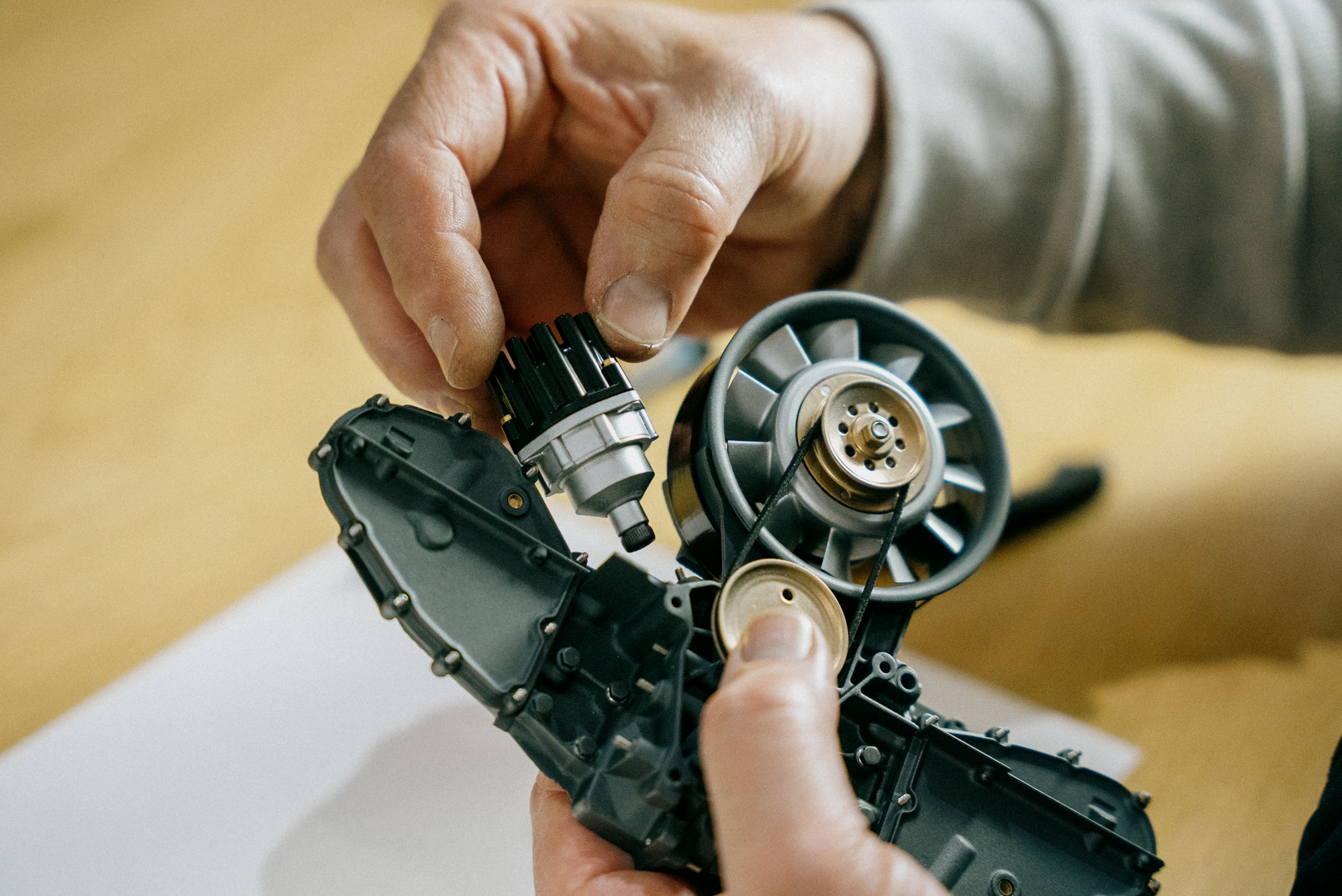 Engine 911 SWB model cutaway - Box framed 1:4 scale - BFEN911SWB ...