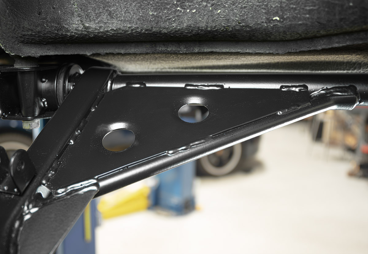 Lower Control Arm Reinforcement Kit. Porsche 911 - 2051002 | Design 911