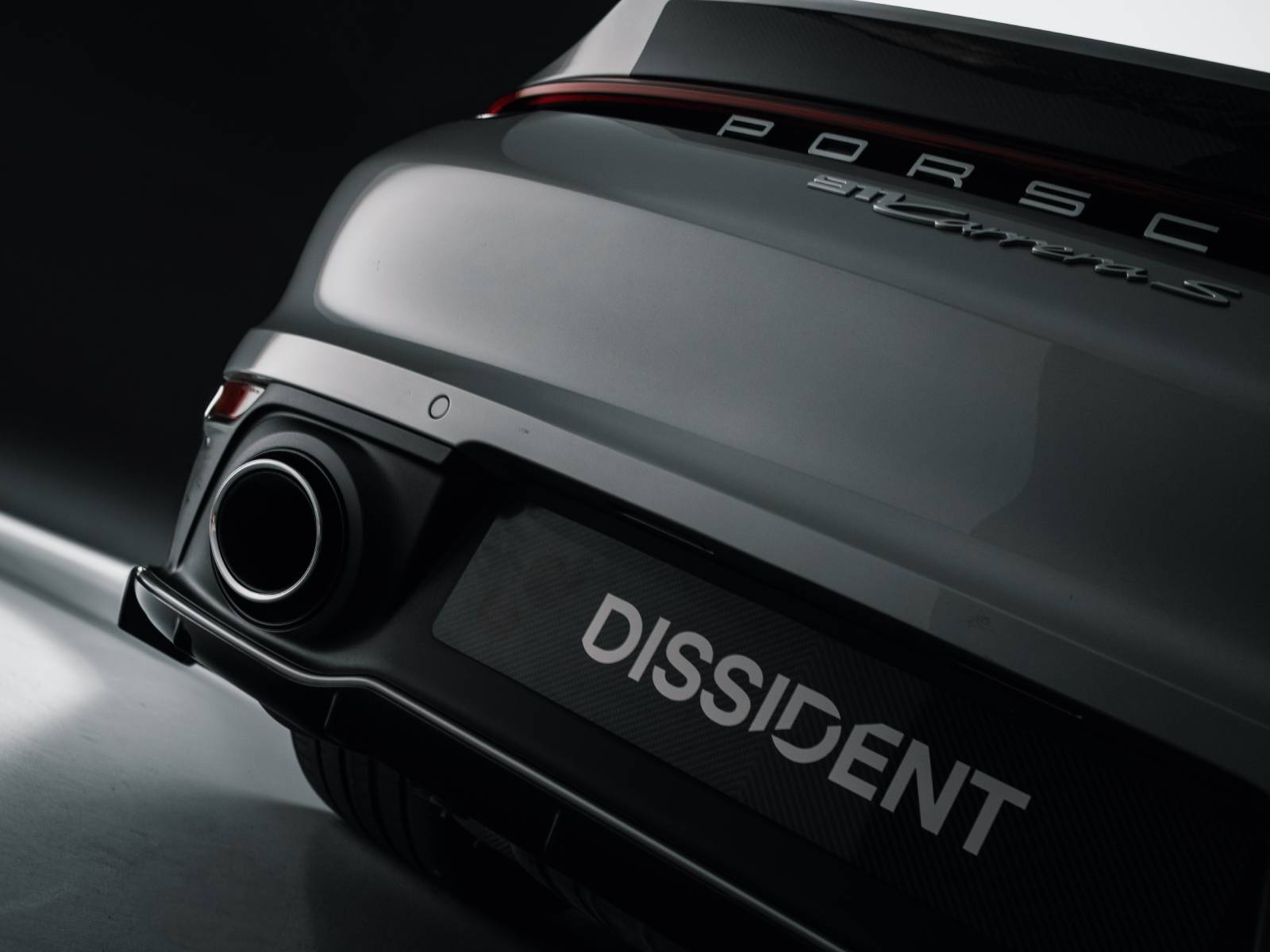 Rear diffuser carbon fibre. Porsche 992 - 992807983/4 | Design 911