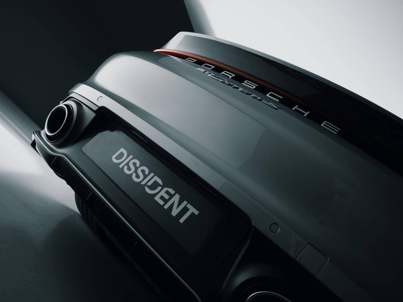 Rear diffuser carbon fibre. Porsche 992 - 992807983/4 | Design 911