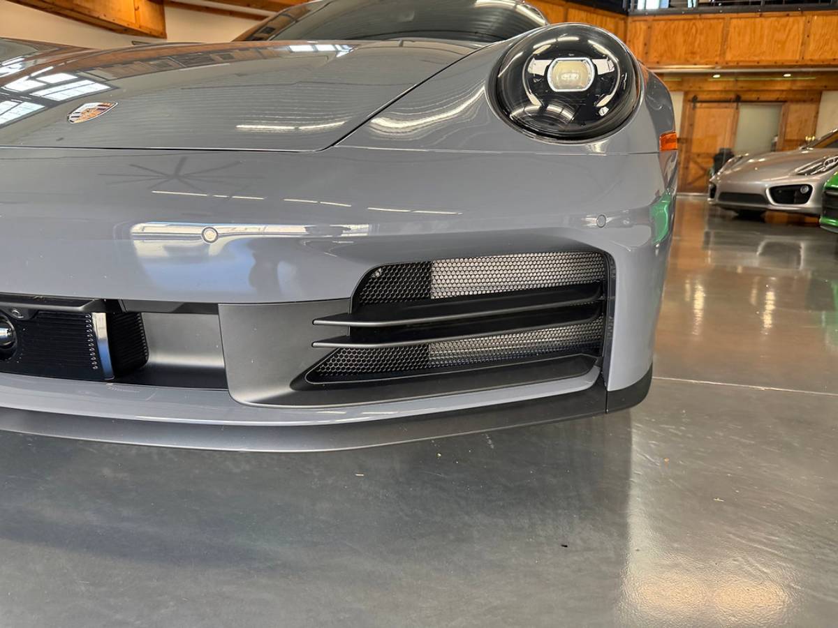 Front bumper side grilles wire mesh. Porsche 992.2 Carrera 2 - 992 ...