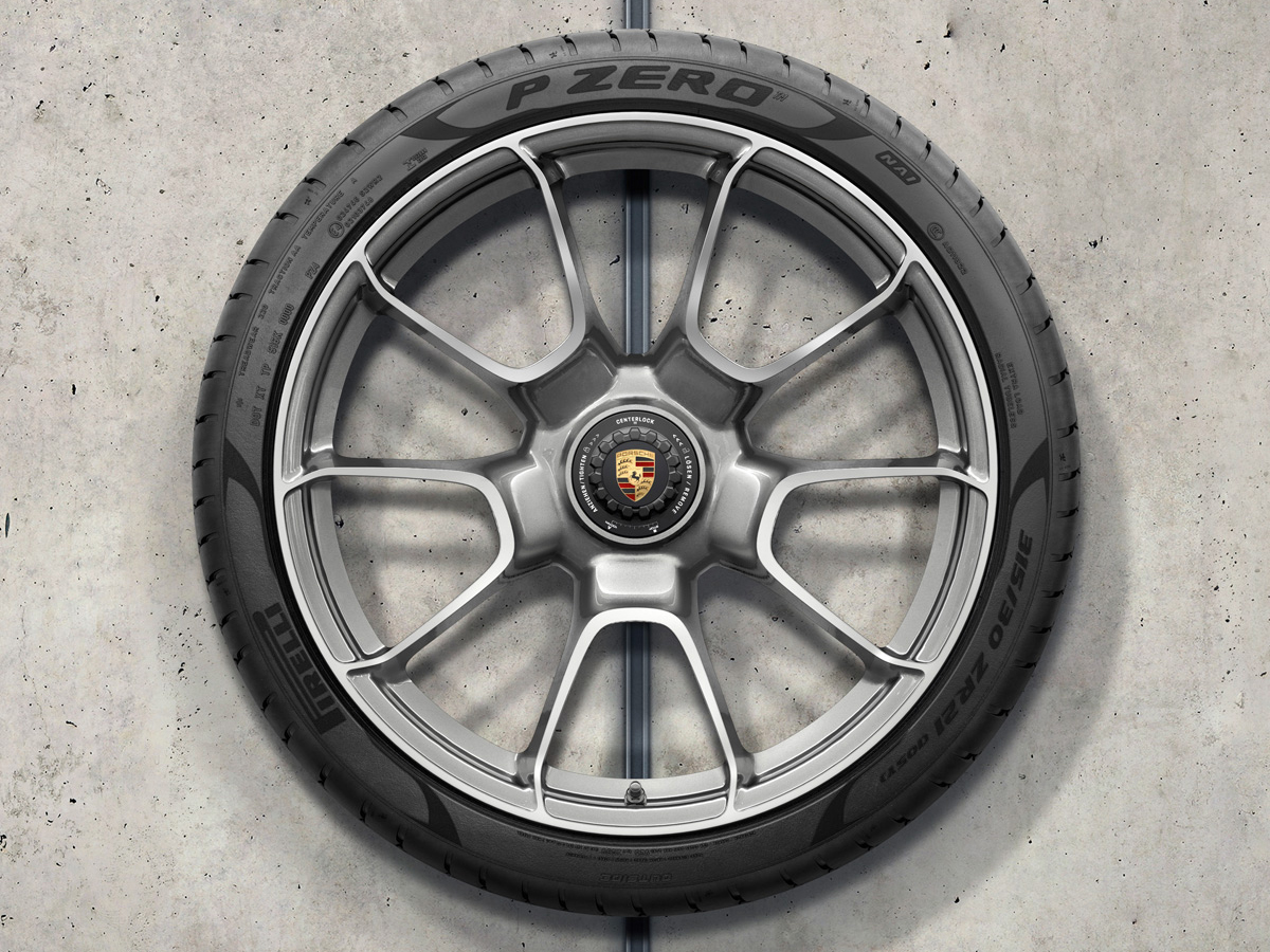 992044660AH 992 Turbo S alloy wheels & winter tyres Original Porsche ...