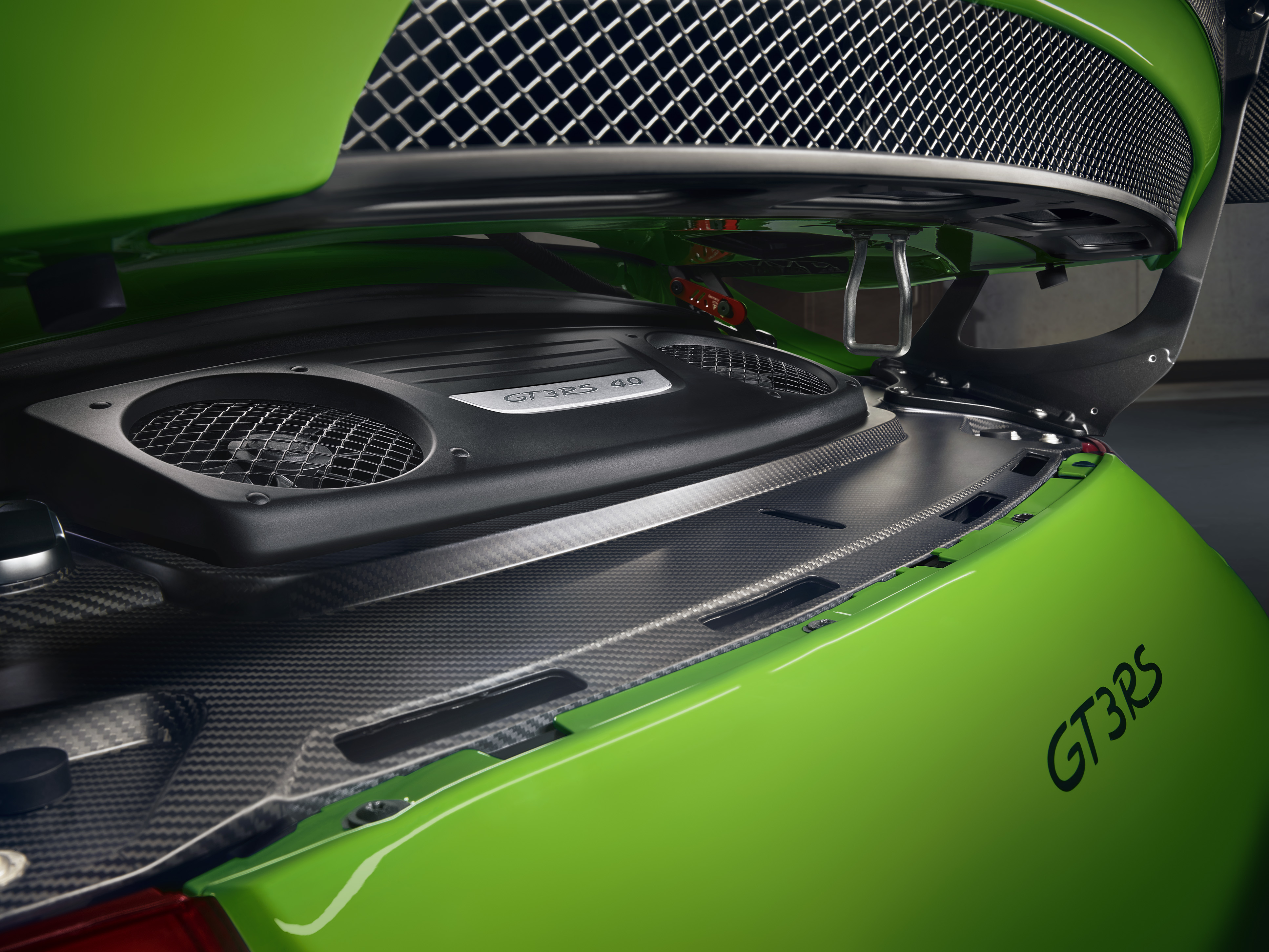 Manthey Performance Aerokit. Porsche 991.2 GT3 RS with GT2 RS magnesium ...