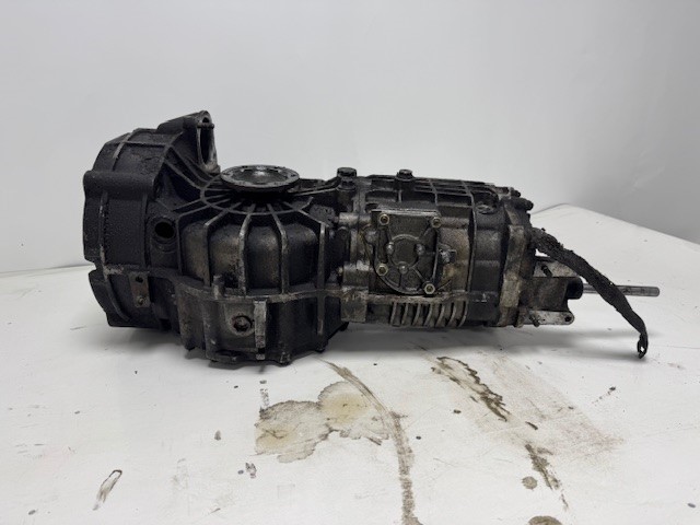 Porsche (911) 930 3.3L Turbo 4 speed gearbox Used needs total rebuild ...