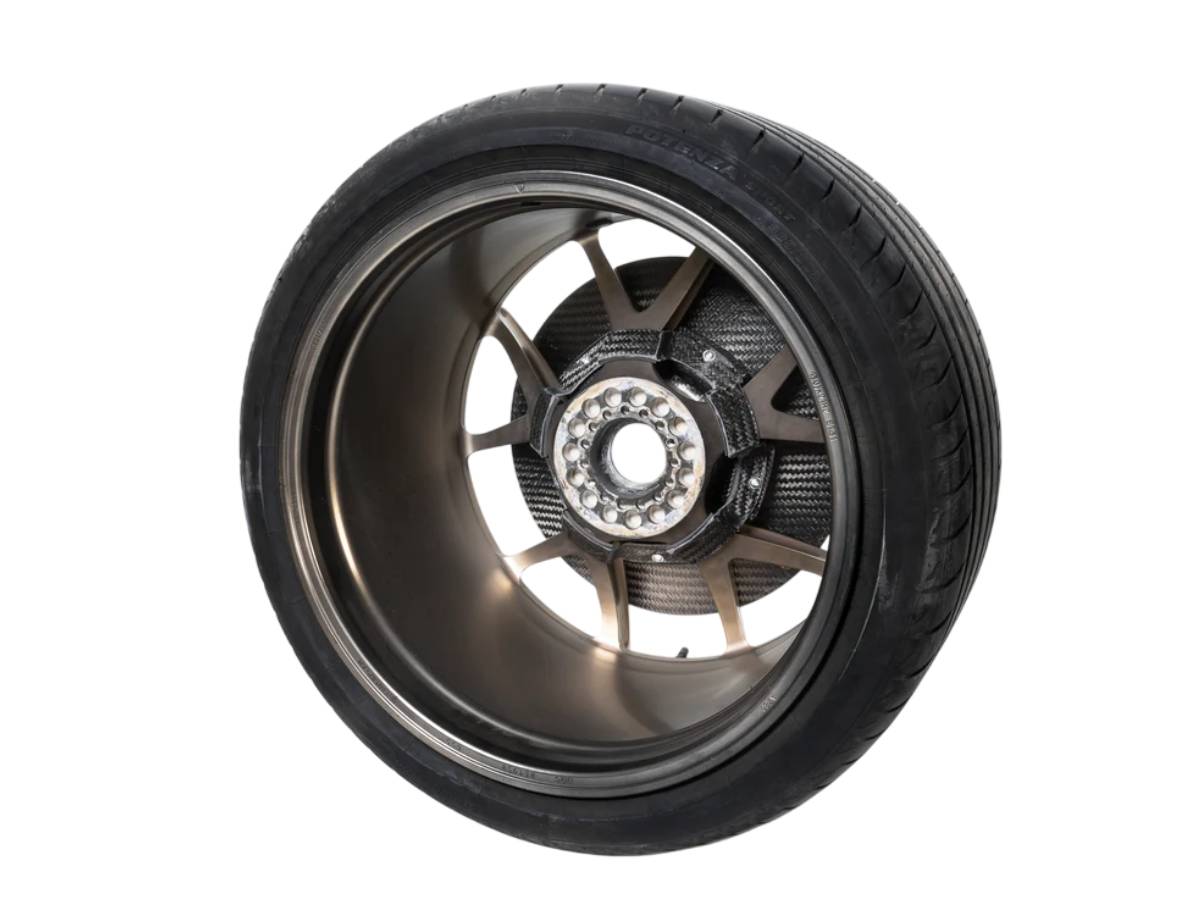 Aero disc rear wheel carbon fibre for magnesium wheels. Porsche 992 GT3 ...