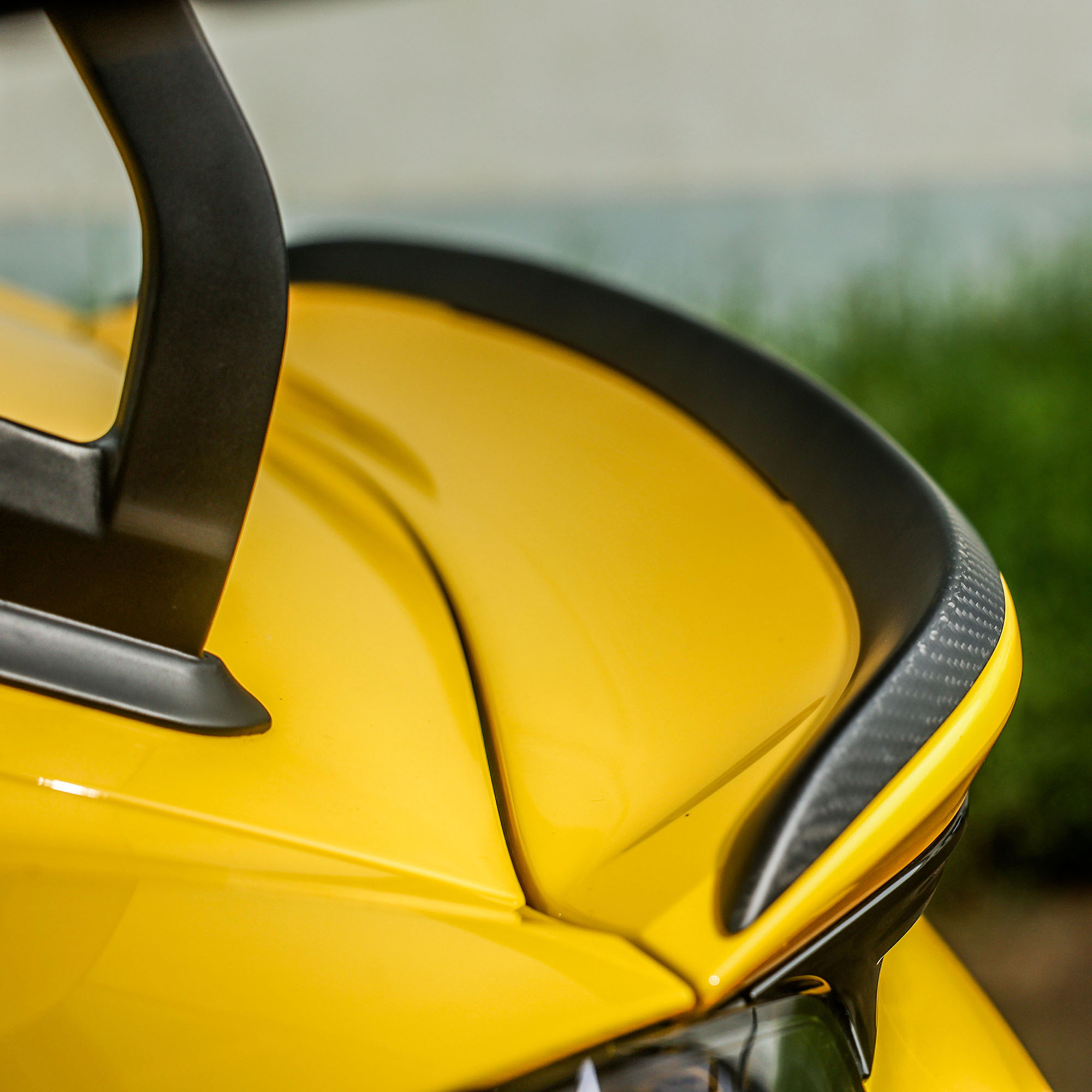 Rear spoiler gurney flap dry carbon fibre. Porsche Cayman GT4 RS ...