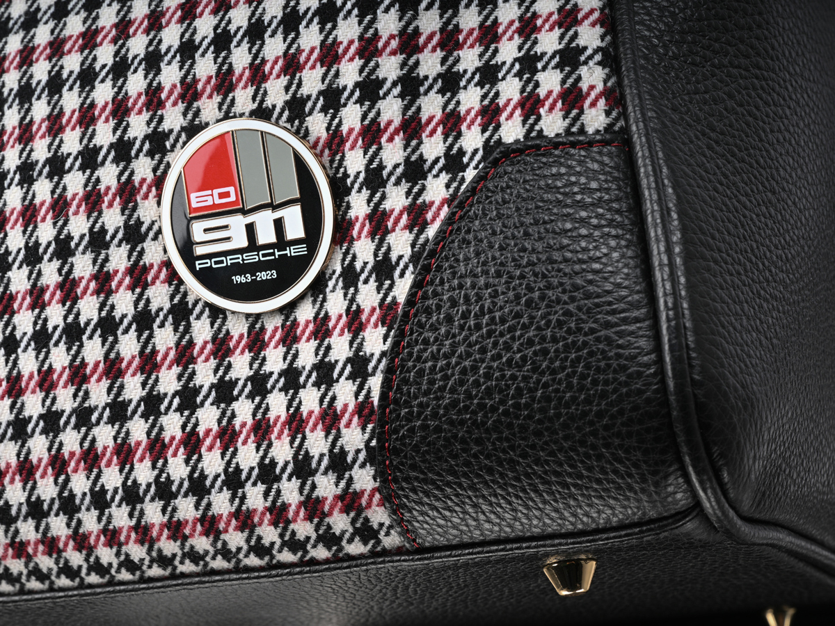 90180213106 Porsche Classic '60 Years of 911' touring bag 911 - 90180213106 | Design 911