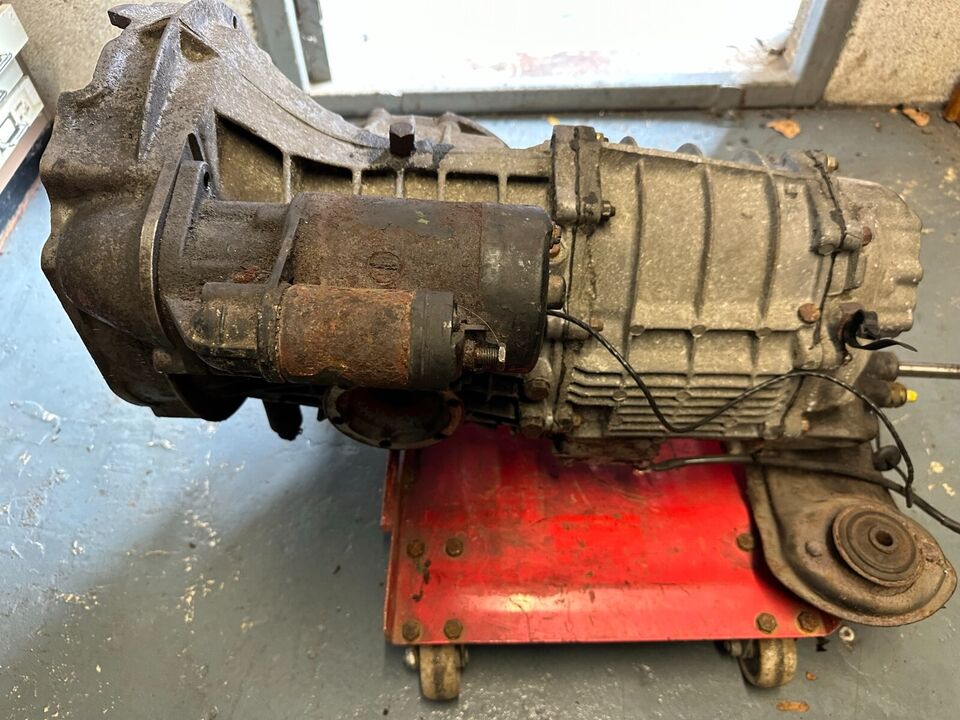 Porsche 911 5 speed gearbox 915 with oil cooler 1984-86 - 91530190101U ...