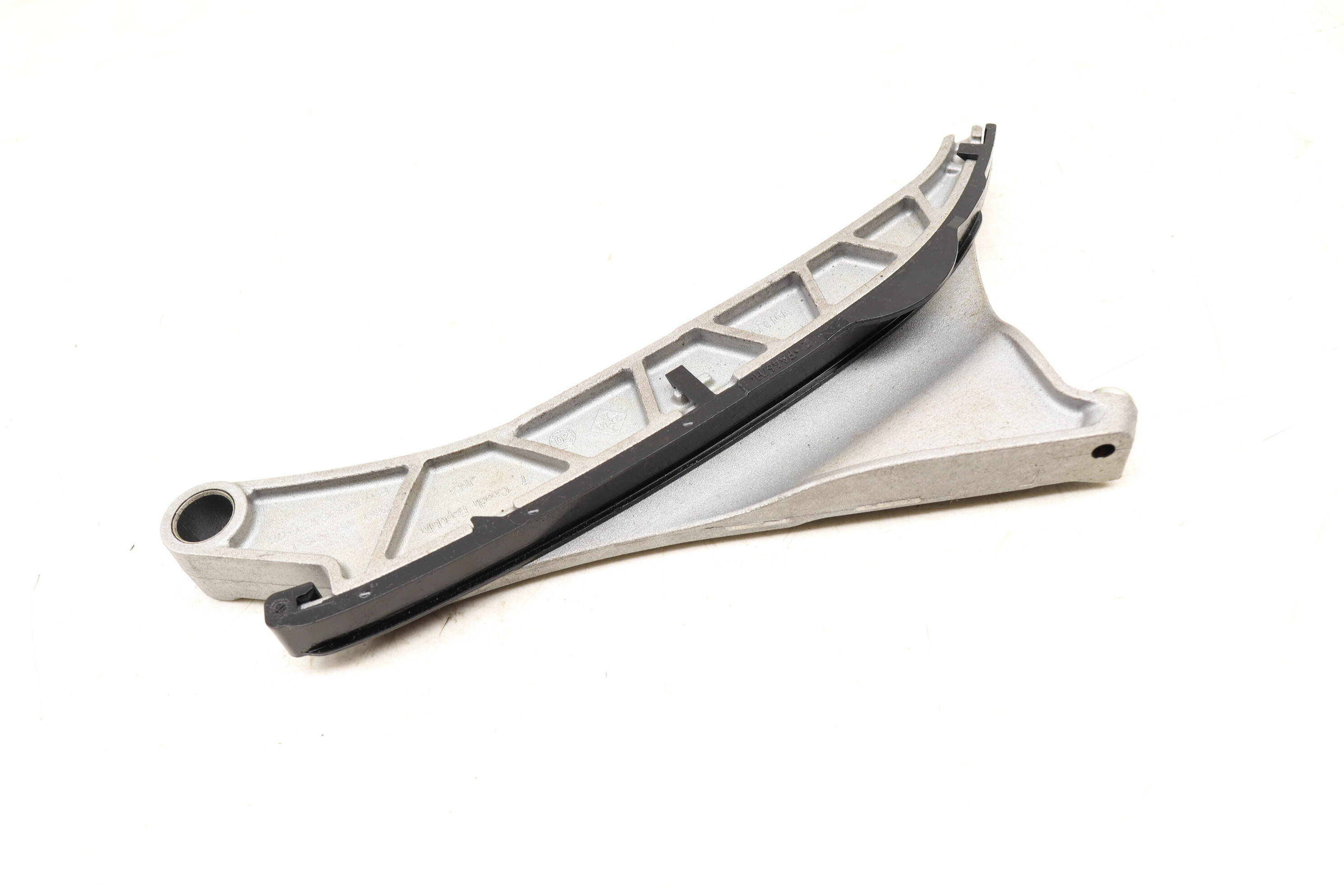 Timing Chain Guide - Cylinders 4-6 / Left-Side. Porsche 95B-2/95B-3 ...