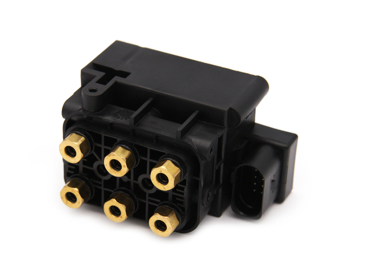 Porsche 970 Panamera Air suspension valve block 97035815304 ...