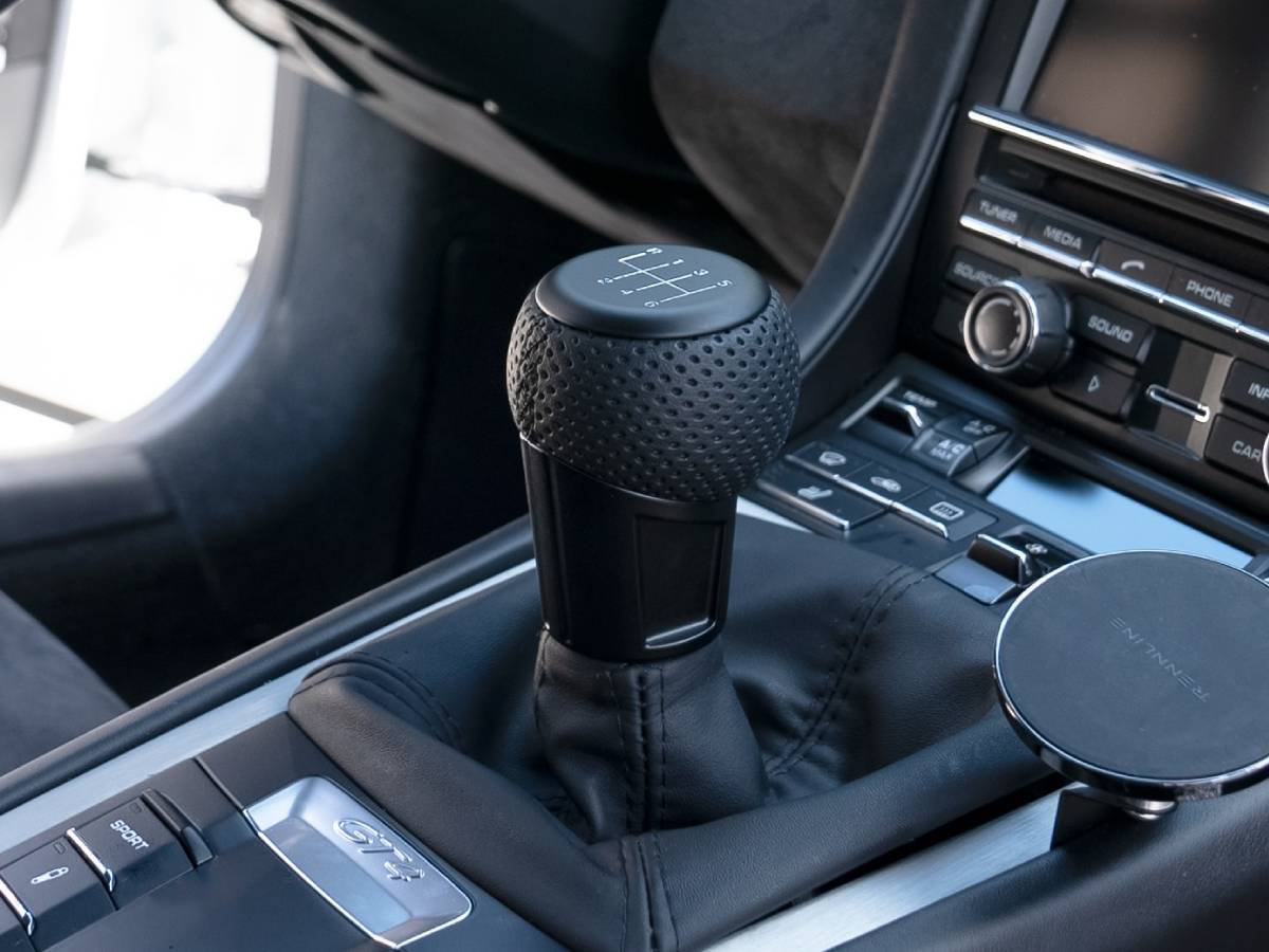 Gear knob leather for 6 speed gearbox. Porsche 981 / 718 Boxster ...