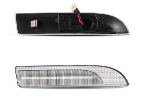Side repeaters sequential LED with clear lens. Porsche Cayenne 970.1 ...
