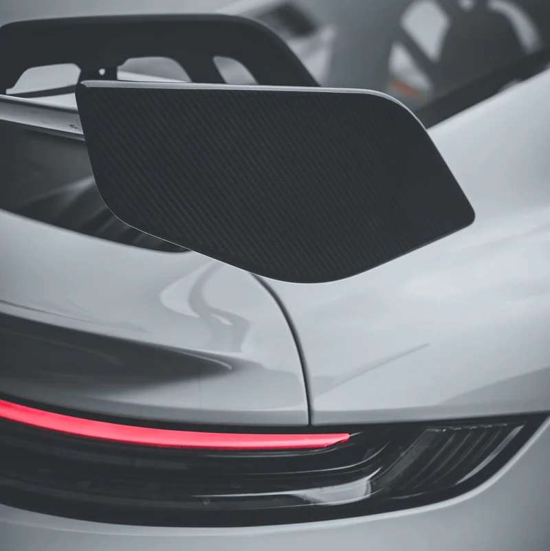 Rear wing end plates carbon fibre. Porsche 992 GT3 - 9GT827867/1 ...