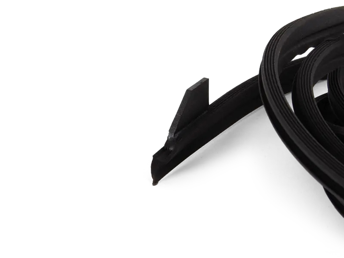 Side Sill Rubber Long. Porsche 968 - 9445592730001C | Design 911